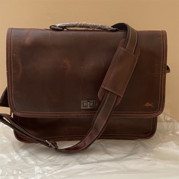 Levinson Leather Goods | Bags | New Levinson Leather Parker Messenger ...